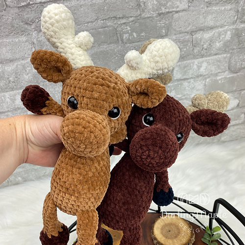 Ravelry: Flip Flop Moose pattern by Darling Maple Designs