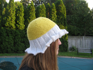 Ravelry: Daisy Flower Hat pattern by Tessa Breedlove