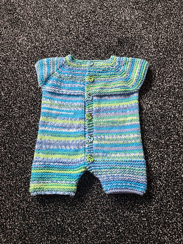 Ravelry: Babbity Baby Romper pattern by marianna mel