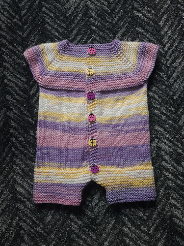 Ravelry: Babbity Baby Romper pattern by marianna mel