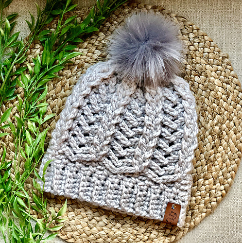 Ravelry: Braided Arrow Beanie pattern by Dana Hogan