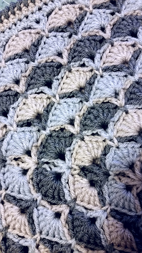 Ravelry: Dazzlingpussycat's Beautiful shells blanket