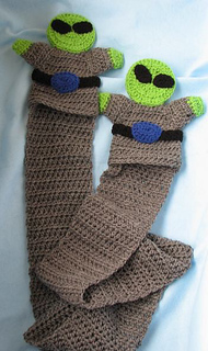 Ravelry: Alien Puppet Scarf pattern by Donna Collinsworth