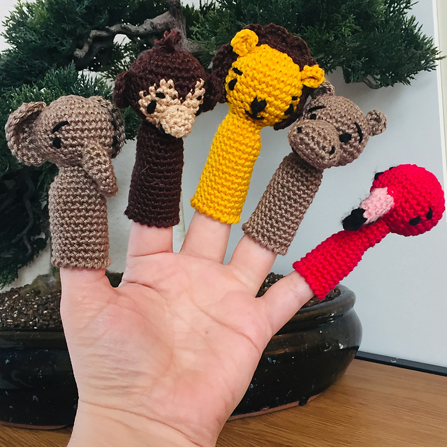 Ravelry: Wild animal finger puppets pattern by Chantalle Hensgens