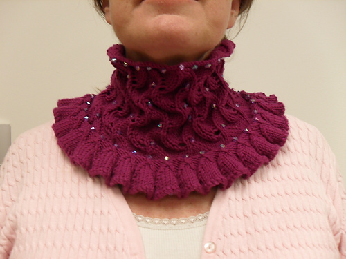 Ravelry: Cowl Bells II pattern by Donna Reneau