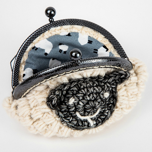 Ravelry: Purse for Ewe pattern by Dear Ewe Designs