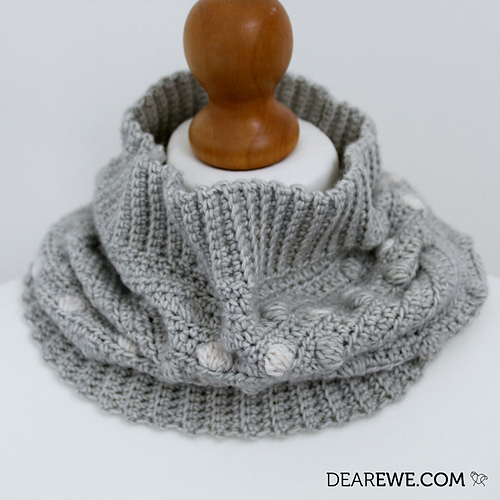 Ravelry: Nessa Cowl pattern by Dear Ewe Designs