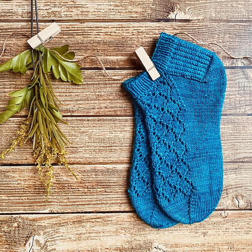 Ravelry: Feeling Like a Diamond Sock pattern by Knit On Designs Ravelry ...