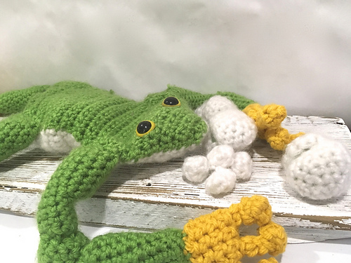 Ravelry: Stuffed Tree Frog pattern by Debbie Driscoll