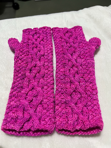 Ravelry: Red Ship Raiders Mitts pattern by Elizabeth Ravenwood