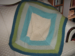 Ravelry: DebbieinSeattle's Nesting Squares Baby Blanket/Play Mat