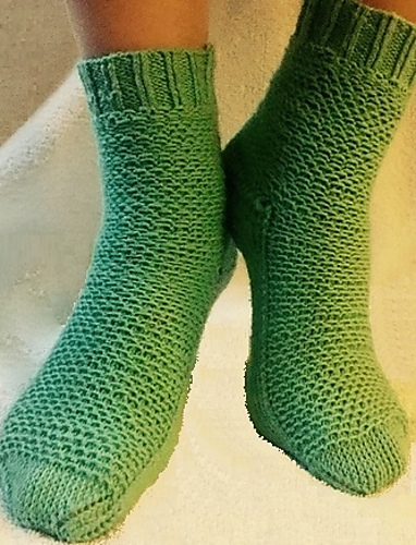 Ravelry: Mermaid Tails Socks pattern by Deborah Tomasello