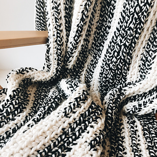 Ravelry: The Bainet pattern by DeBrosse