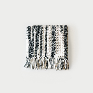 Ravelry: The Bainet pattern by DeBrosse