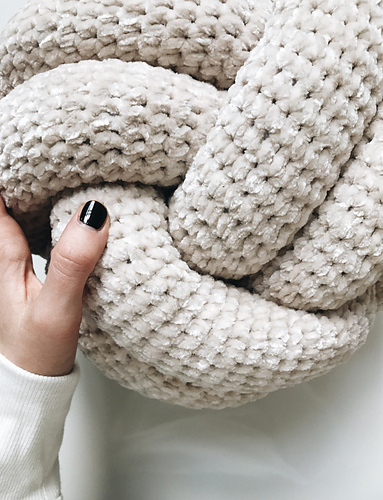 Ravelry: The Mare (crochet) pattern by DeBrosse