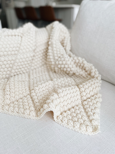 Ravelry: The Dyaman Throw pattern by DeBrosse