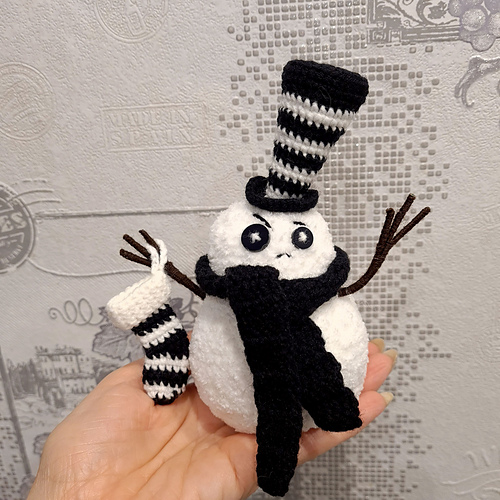 Ravelry: Gothic Snowman pattern by Volha Papova