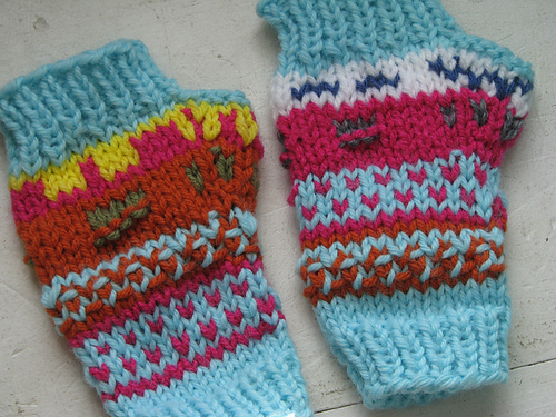 Ravelry: mini mitts pattern by jessi koontz