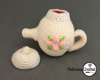 Ravelry: Mini Tea Set pattern by Paola Navarro