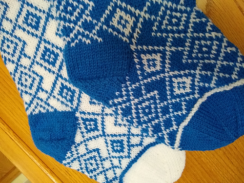 Ravelry: Sapphire Diamonds Stocking pattern by Denise Balvanz
