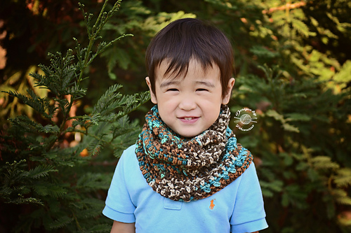 Ravelry: Ellie Cowl pattern by Phanessa Fong