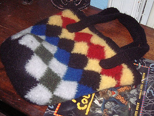 Ravelry: Felted Entrelac Bag pattern by Leslie Ann Bestor