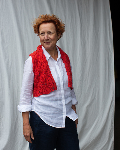 Ravelry: Arabesque Gilet pattern by Di Gilpin