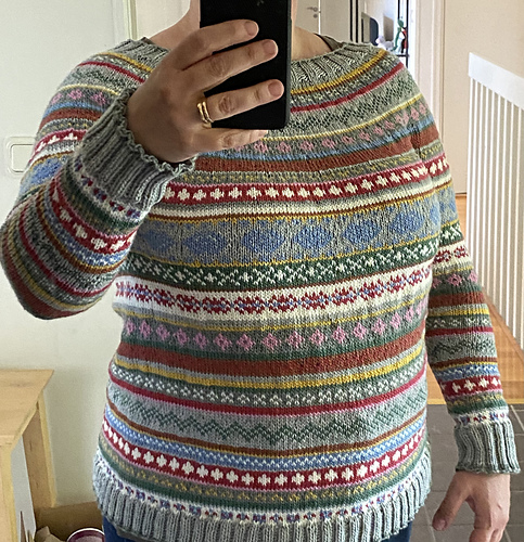 Ravelry: 196-6 Winter Carnival Pullover pattern by DROPS design