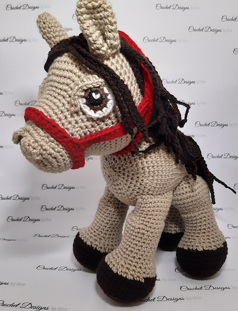 Ravelry: Bronco pattern by Dina Baroutsos