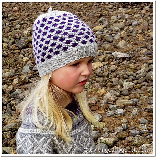 Ravelry: Dotty pattern by Diplo Docus