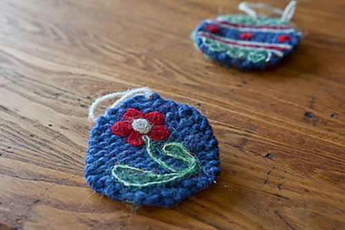 Ravelry: Free-form Ornaments pattern by Anna-Liza Armfield