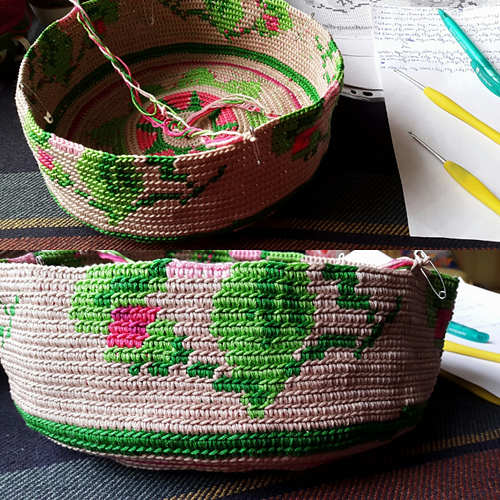 Ravelry: Wayuu Mochila Bag Rose pattern by Dina Dikunova