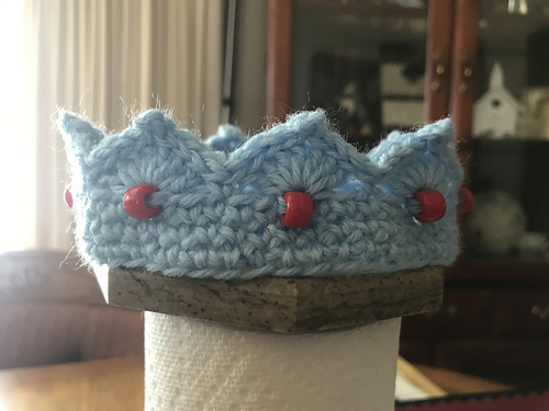 Ravelry: Lil' Prince Crown pattern by Maize Hutton