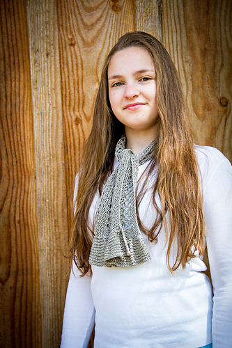 Ravelry: Silverstar Scarfette pattern by Lisa Seifert