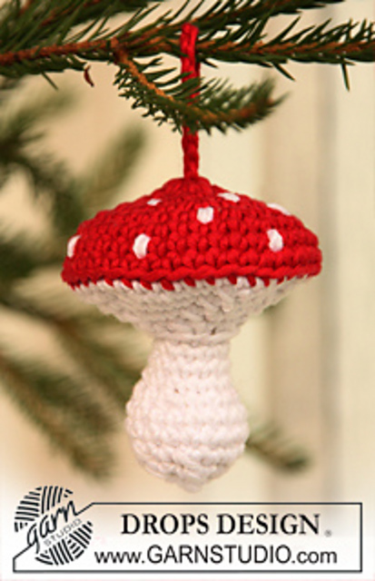 Ravelry: 0-723 Christmas Mushroom pattern by DROPS design