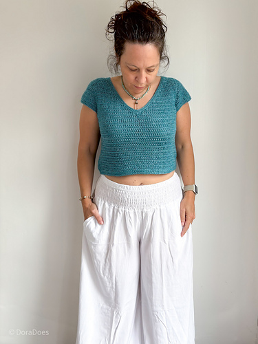 Ravelry: Spin Off Top pattern by Dora Does
