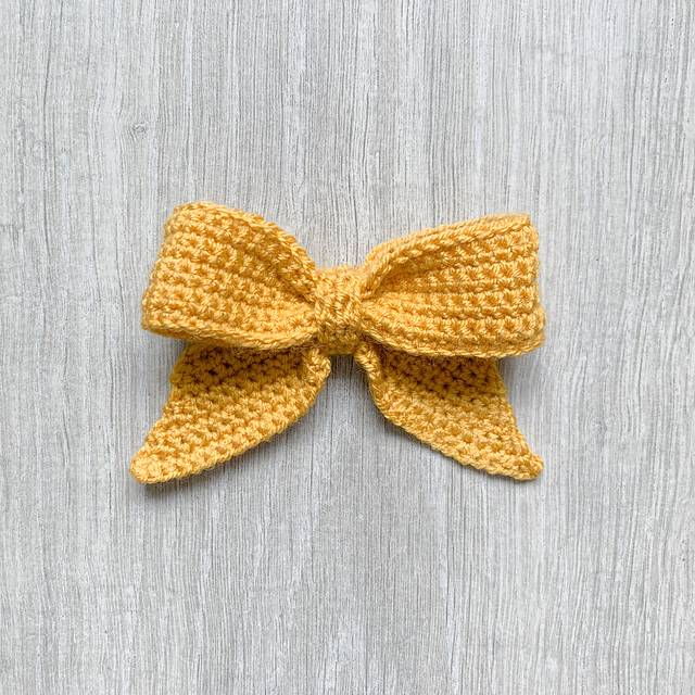 Ravelry: Easy Decorative Bow pattern by Dora Does