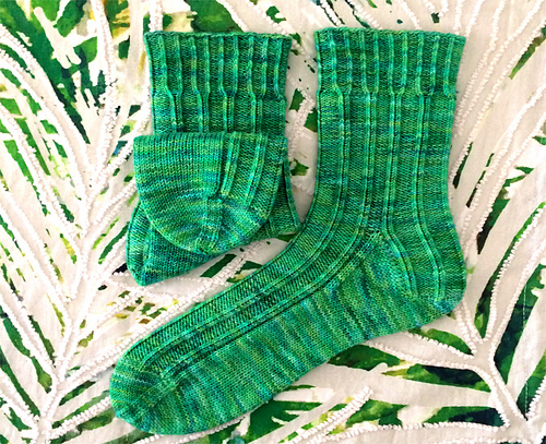 Ravelry: Petersilia pattern by Manuela Keenan