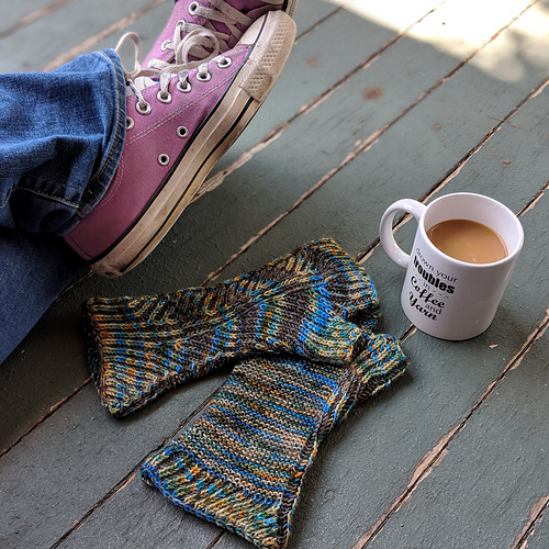 Ravelry: Smoke Rings pattern by Megan-Anne Llama