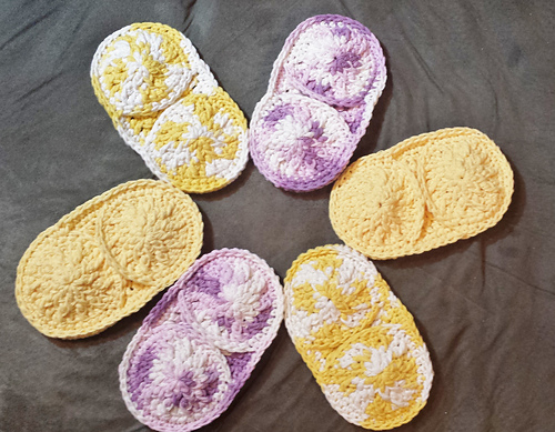 Ravelry: Microwave Pinchers pattern by Aurora Suominen
