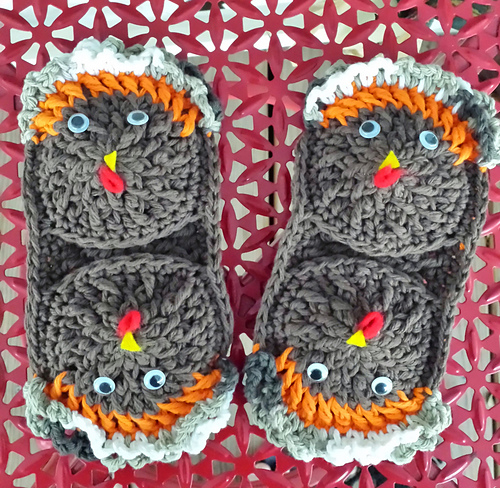 Ravelry: Double Gobble Microwave Mitts pattern by Aurora Suominen