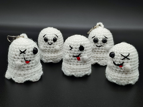 Ravelry: Mini Ghost Halloween pattern by DreamWeave Creations