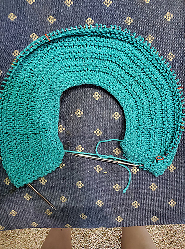 Ravelry: Walla Walla Cape pattern by Rachel Colabello