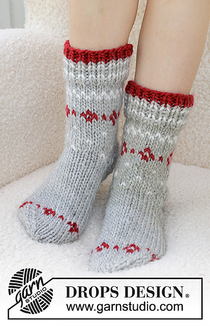 Ravelry: 234-75 Christmas Sparkle Socks pattern by DROPS design
