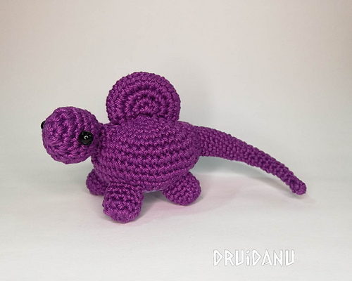 Ravelry: Dinosaurio Spinosaurus amigurumi / crochet pattern by Lina Mesa