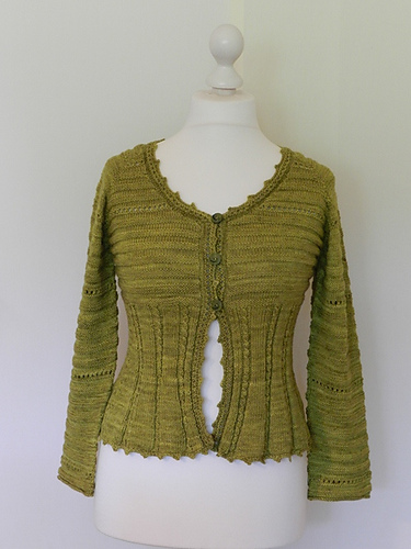 Ravelry: Tracy Q - Raglanromantik pattern by Suzane Rotar