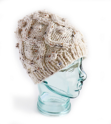Ravelry: Baubles and Diamonds Hat pattern by Dubbele Dutch Crafts