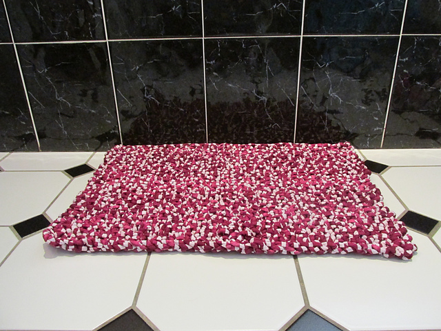 Ravelry: Chunky Knit Bath Mat pattern by Hazel Donnelly