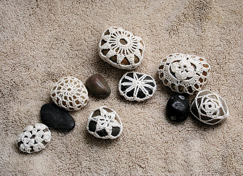 Ravelry: Lacy River Rocks pattern by Margaret Oomen
