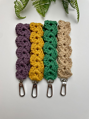 Ravelry: High tide wristlet pattern by Danielle wiseman